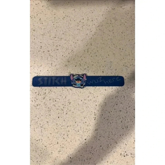 Disney | Toys | Disney Emoji Disney Parks Stitch Wuz Here Kids Slap ...